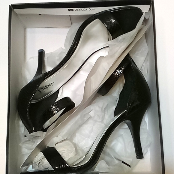 Diba | Shoes | Diba Style Bianca Black Snake Heels Nib 85 | Poshmark